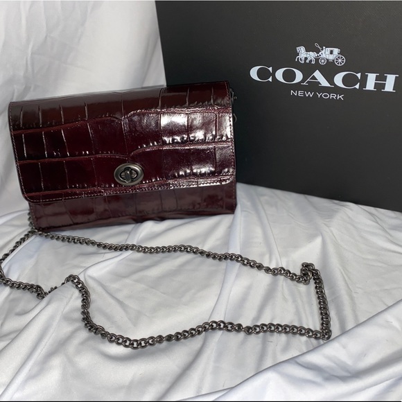 Coach | Bags | Coach Crossbody Purse With Chain | Poshmark